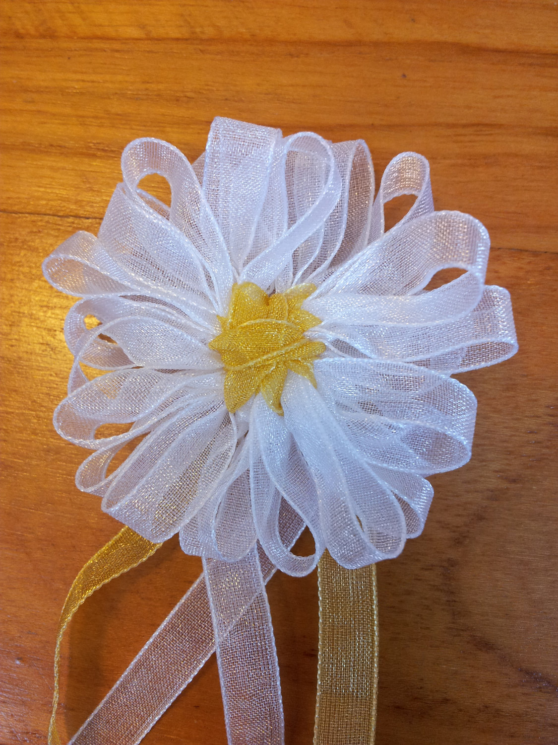 Romantic Daisy Hairclips: Flower Accessories In Your Hair on Luulla
